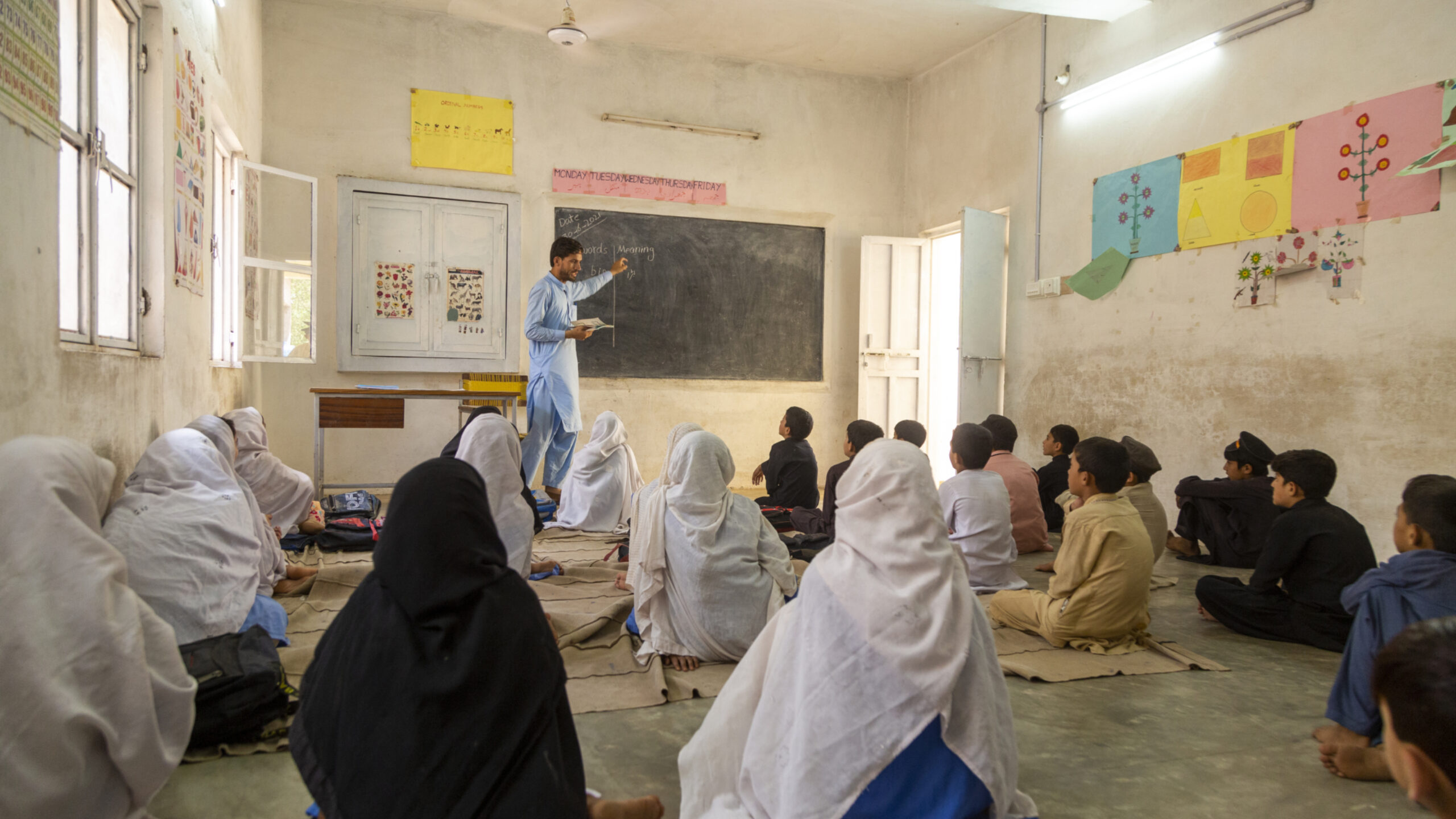Powering better education in Pakistan | UNOPS