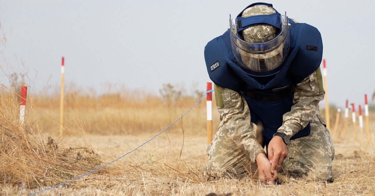Ukraine: Humanitarian demining in action | UNOPS